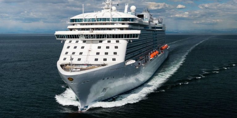Luxurious Cruise Ships - The Best Of Both Worlds