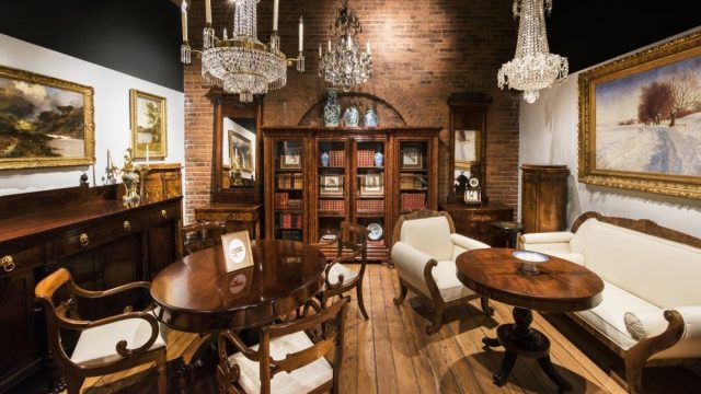 Inside the 1stdibs Store In New York