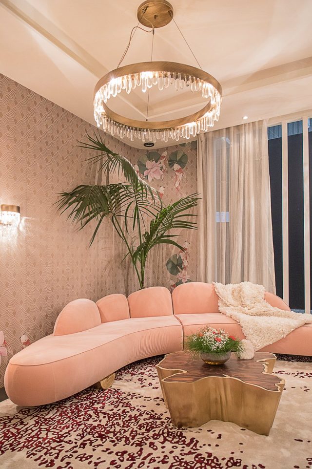 Modern Sofas: 10 Statement Upholsteries for a Striking Home Decor