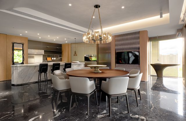 Yuan Sheng: Integrating Style With Functionality